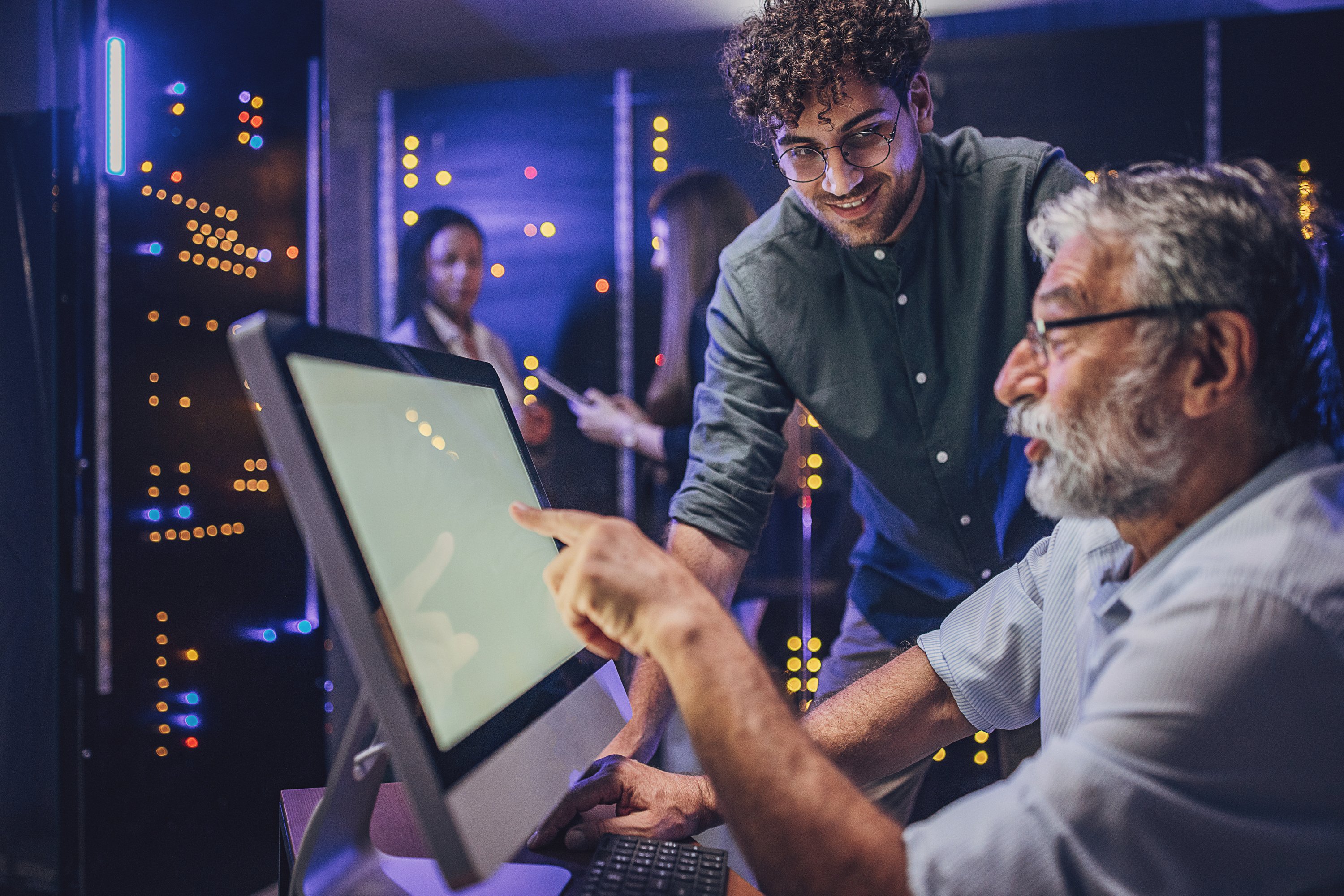 Data Center MVS - Multi-Vendor Services - Own the Data Center